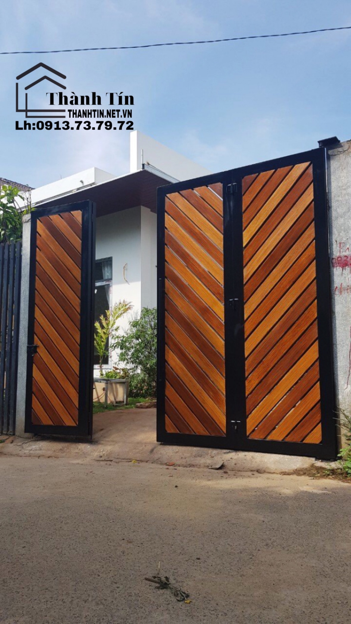 Top 20+ mẫu cổng gỗ conwood - xi măng giả gỗ đẹp nhất năm 2023